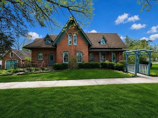 701 Fifth Ave, Decorah, IA 52101