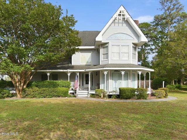 701 Fifth St S, Carolina Beach, NC 28428