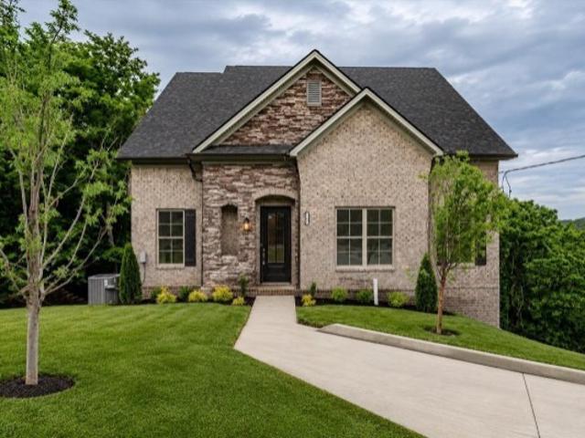 701 Harpeth Knoll Ct