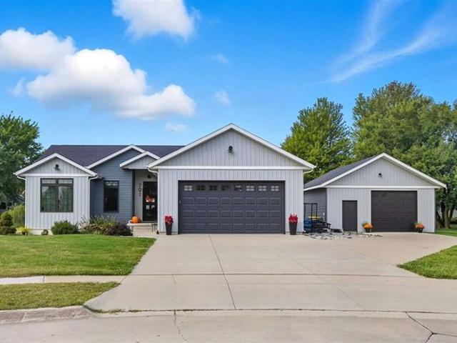 701 Highland Ct, Washington, IA 52353