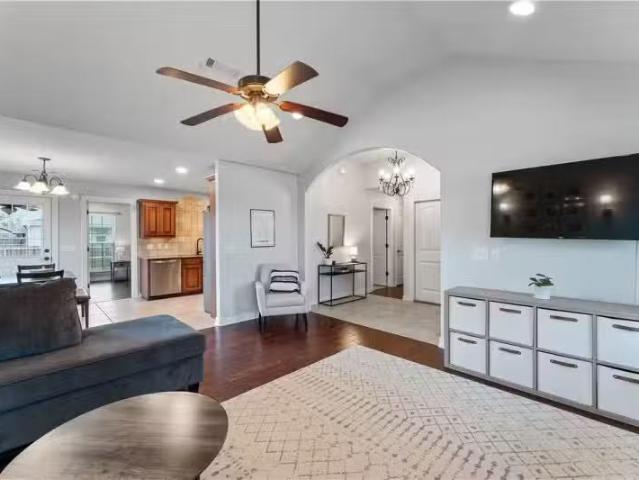 701 OLIVIA LN, CENTERTON, AR 72719 Single Family Residence For.