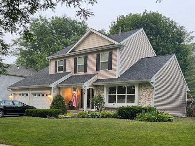 701 Lindsay Ln, West Dundee, IL 60118