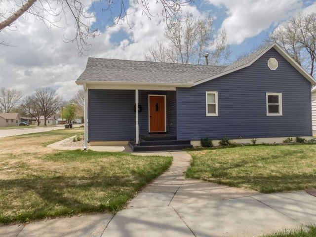 701 McMillan St, Holdrege, NE 68949
