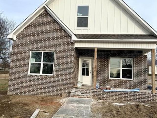 701 N 4th St, Paragould, AR 72450