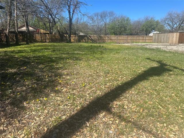 701 N Tennessee St, McKinney, TX 75069 | MLS #20881 | Compass