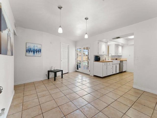 701 N Central Dr Room 3, Chandler, AZ 85224