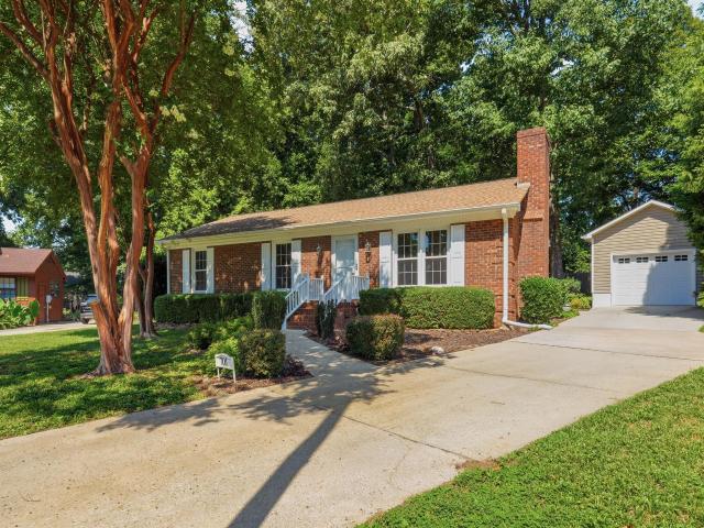 701 N Dale Court