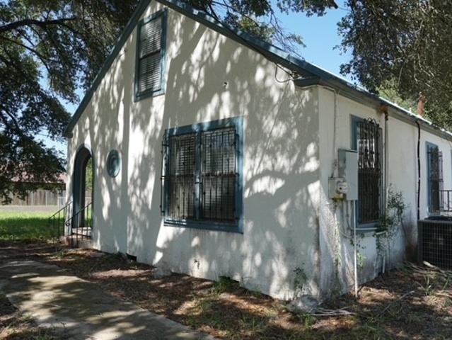 701 N Gudron Ave, Hebbronville, TX 78361 | MLS #476773