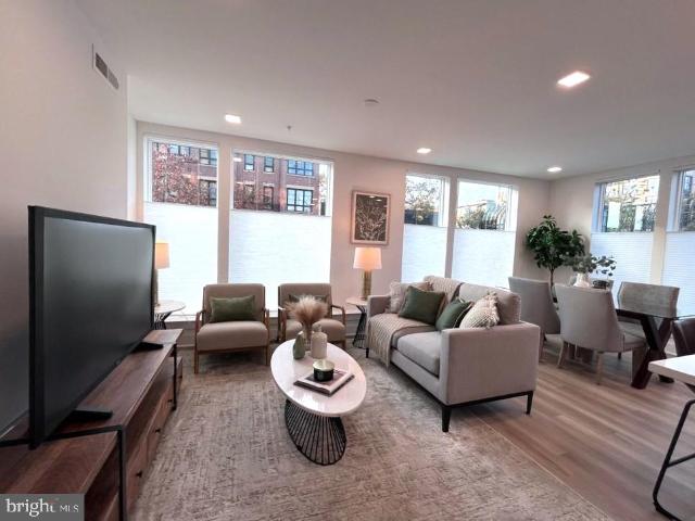 701 N Henry Street # 205