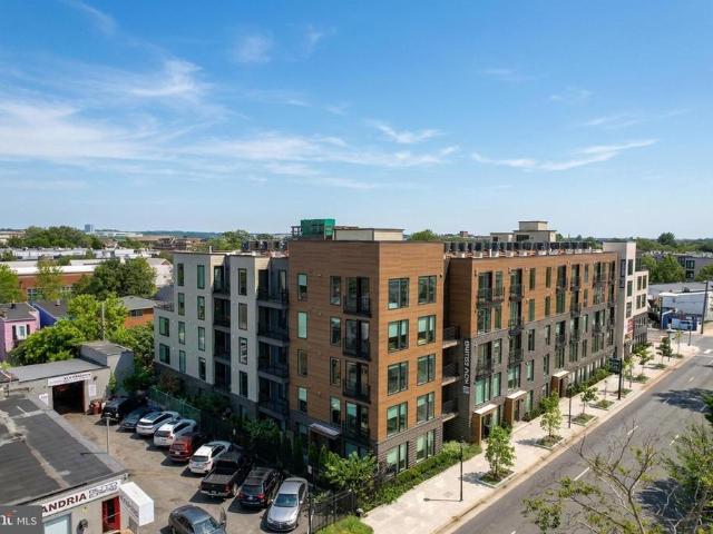 701 N Henry Street # 206