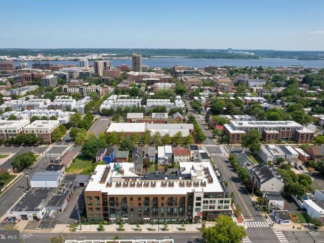 701 N Henry Street # 213