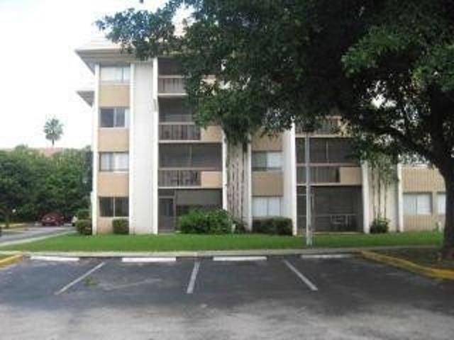 701 N Pine Island Rd Apt 304, Plantation, FL 33324