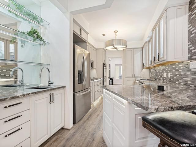 701 N St Marys Unit 16