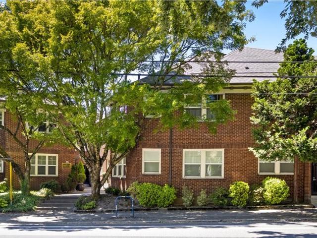 701 NE 28th Ave Apt 36, Portland, OR 97232