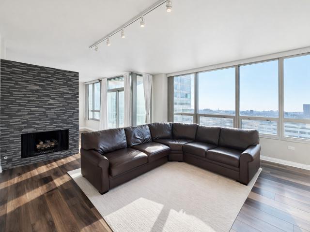 701 S Wells Street # 1506