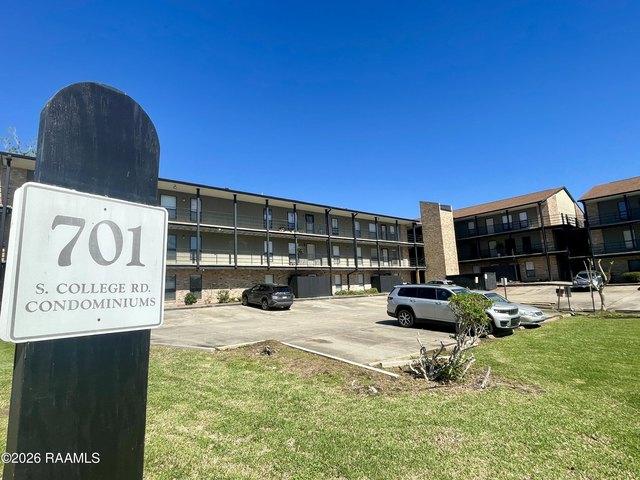 701 S College Rd Apt 215, Lafayette, LA 70503
