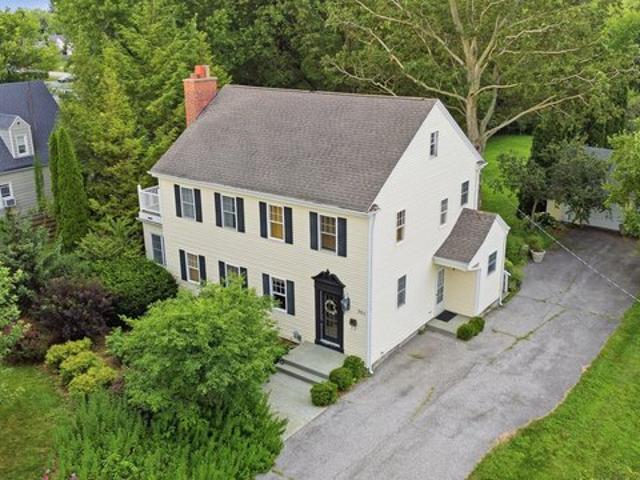 701 S Elm St, Three Oaks, MI 49128