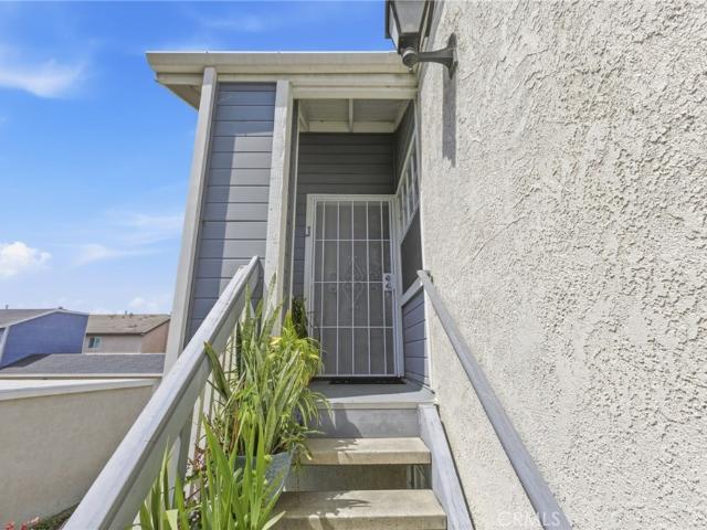 701 S Hayward 18