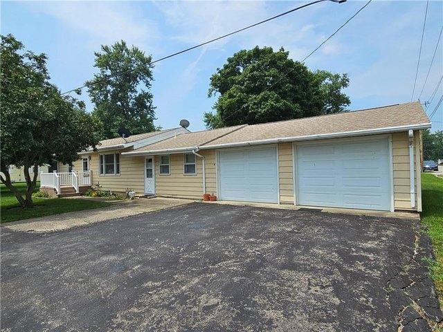 701 S Madison St, Sullivan, IL 61951