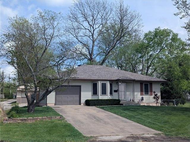 701 S Oakland St, Harrisonville, MO 64701