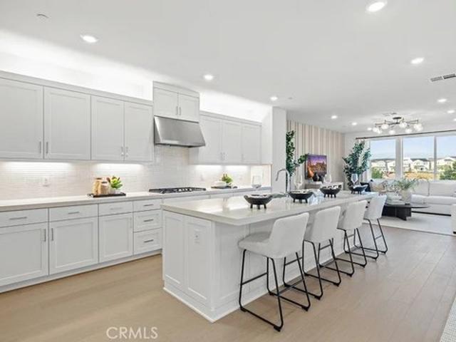 701 Sonia, Irvine, CA 92618