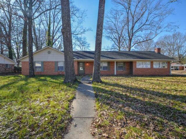701 Sassafras Dr, Starkville, MS 39759