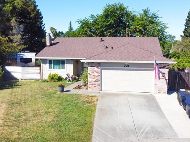 701 Sequoia Dr, Fairfield, CA 94533