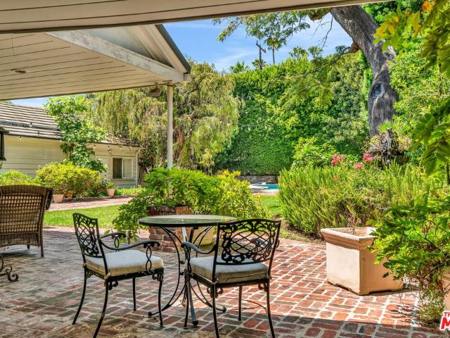 701 Sierra Dr, Beverly Hills, CA 90210 | MLS #26857