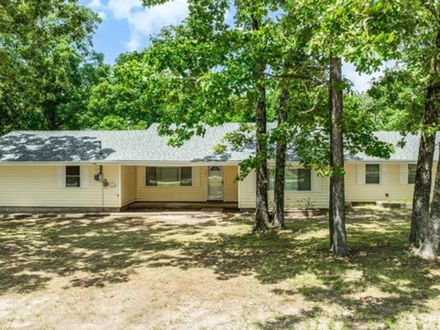701 Spears Dr, Siloam Springs, AR 72761