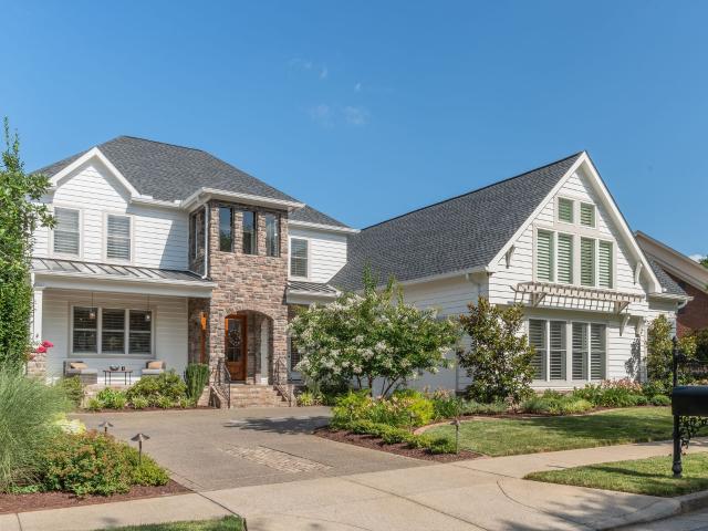 701 Springlake Dr