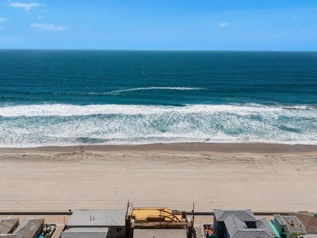 701 Sunset Ct