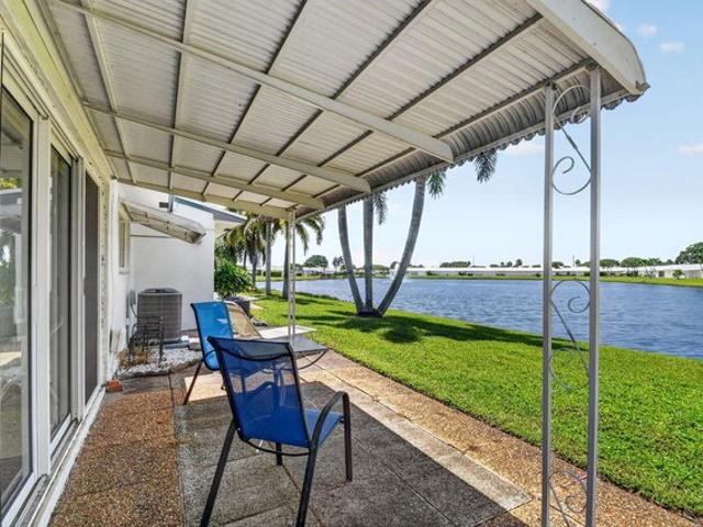 701 SW Lake Ct Apt 109, Boynton Beach, FL 33426