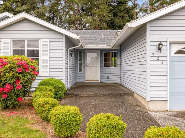 701 sw linneman ct