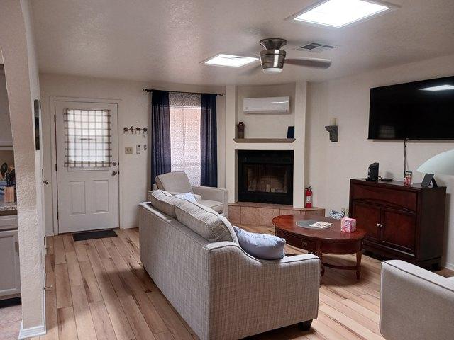 701 Parker Rd Apt D, Las Cruces, NM 88005