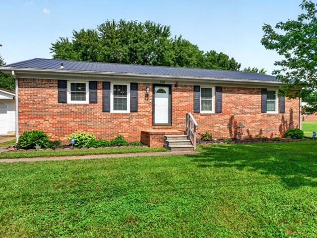 701 Pineridge Dr, Hopkinsville, KY 42240