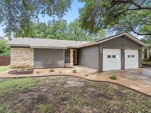 701 Riverwood Dr
