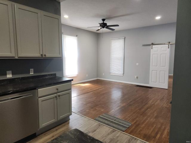 701 W Walnut Street
