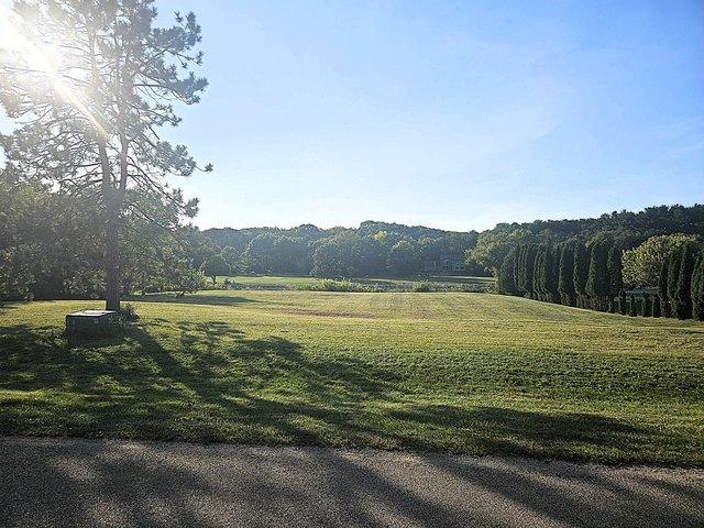 701 Woodland Dr, Dixon, IL 61021