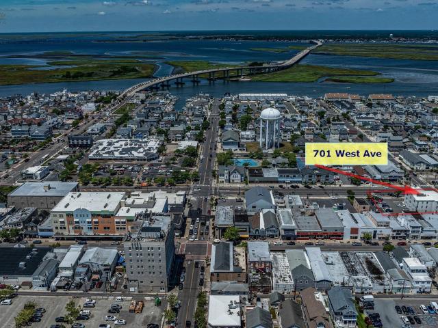 701 West Ave