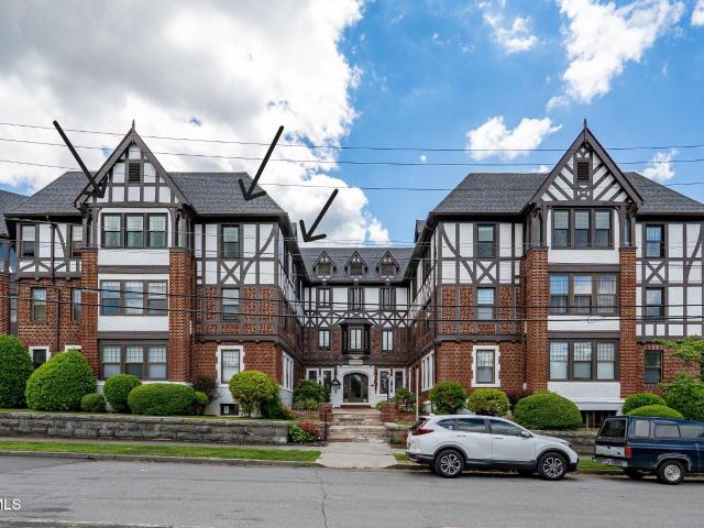 701 West Locust Street Apt 34