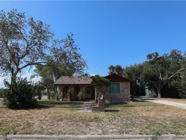 701 Tito St, Alice, TX 78332
