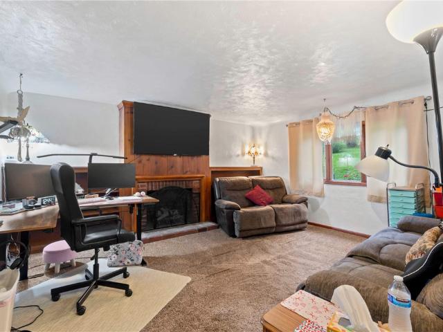 701 Trillium Ct