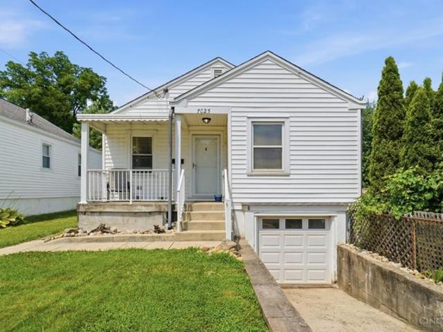 7025 Mulberry St, North College Hill, OH 45239