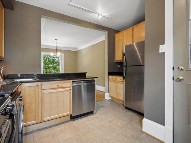 7025 N Wolcott Avenue # 3