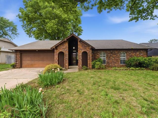 7025 E 77th St, Tulsa, OK 74133