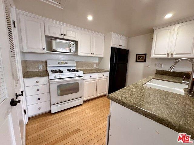 7025 Glade Ave Unit 5, Canoga Park, CA 91303
