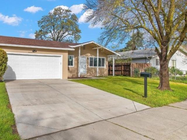 7025 Kermit Ln, Stockton, CA 95207