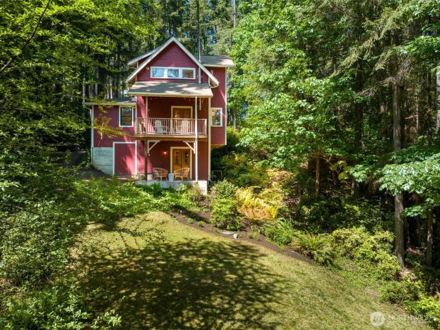 7026 Island Center Road NE