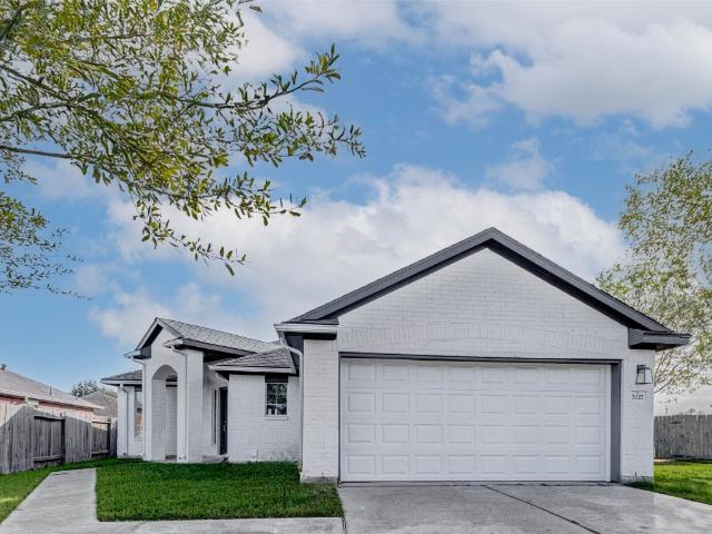 7027 Sun Creek Dr, Hitchcock, TX 77563 | MLS #59192 | Compass