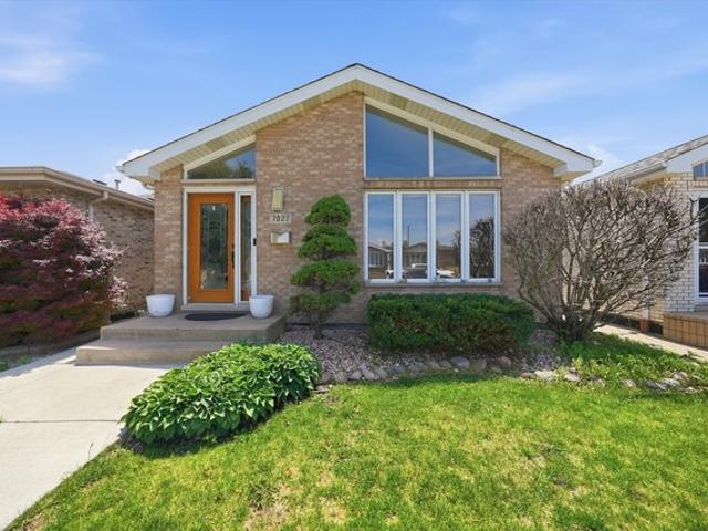 7027 W 64th Pl, Chicago, IL 60638